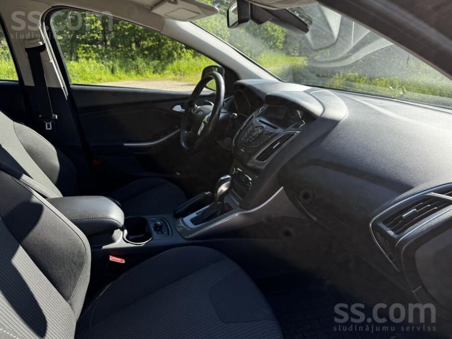 Melns Ford Focus 2013 Valmiera, ar dzinēja tilpumu 1.60 L un nobraukumu 225 tūkst. km par 3000 €, foto 10 vietnē AUTOMOTO.COM.LV