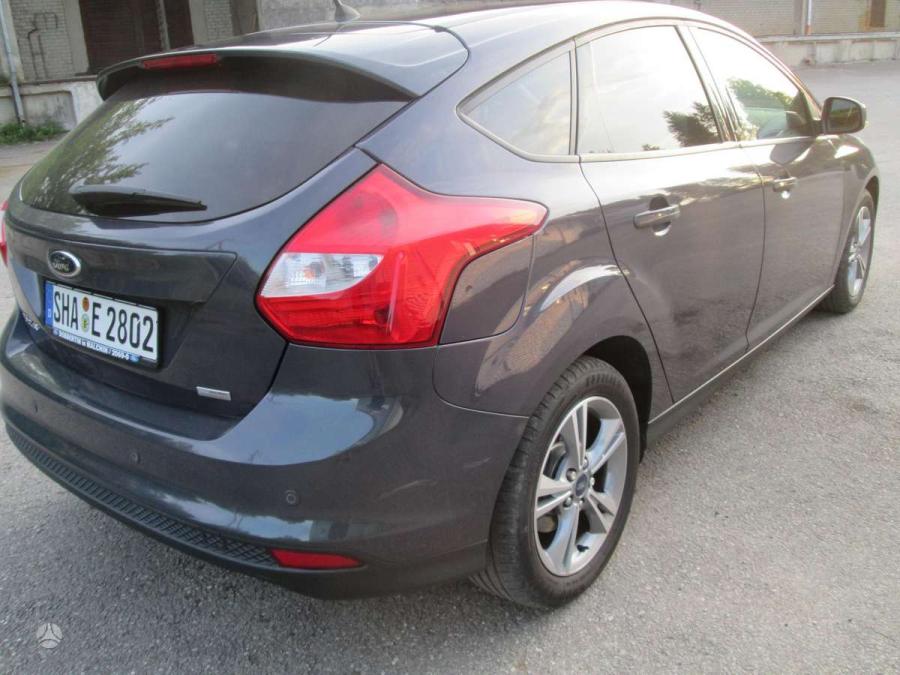 Melns Ford Focus 2013 Kelmė, ar dzinēja tilpumu 1.00 L un nobraukumu 139 tūkst. km par 3950 €, foto 5 vietnē AUTOMOTO.COM.LV