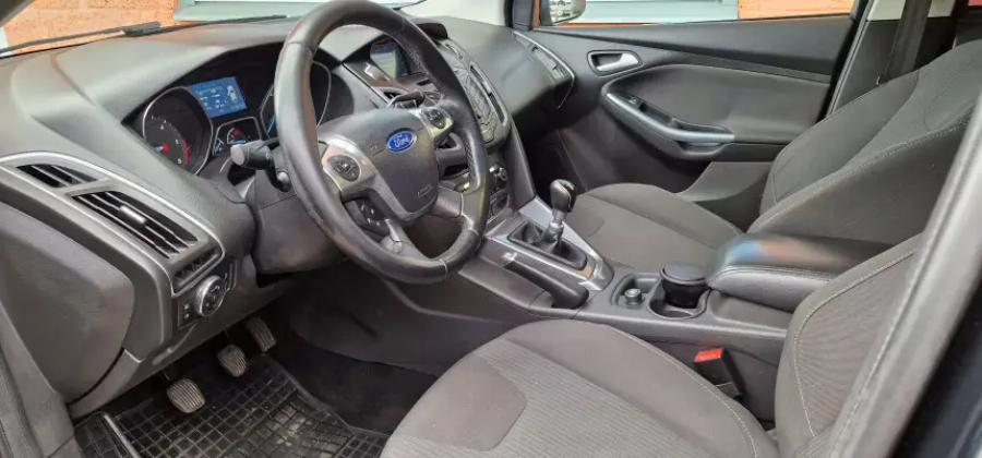 Melns Ford Focus 2013 Valmiera, ar dzinēja tilpumu 1.60 L un nobraukumu 242 tūkst. km par 4350 €, foto 8 vietnē AUTOMOTO.COM.LV