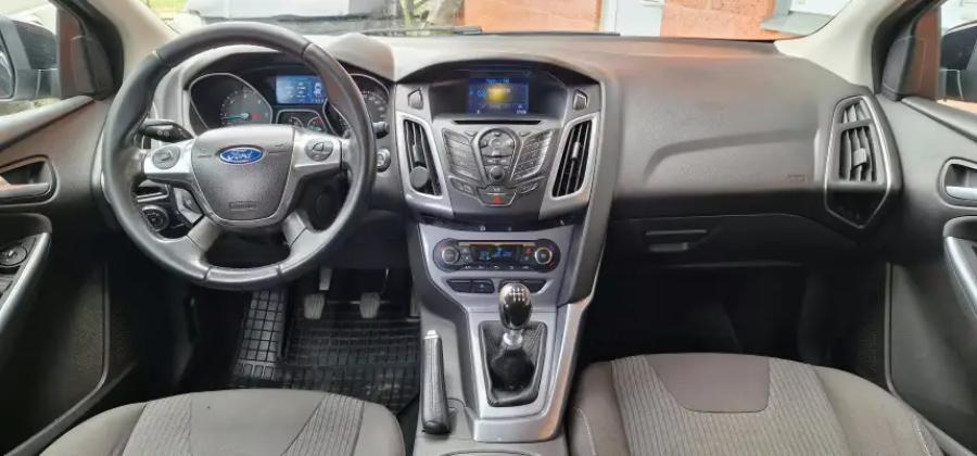 Melns Ford Focus 2013 Valmiera, ar dzinēja tilpumu 1.60 L un nobraukumu 242 tūkst. km par 4350 €, foto 10 vietnē AUTOMOTO.COM.LV