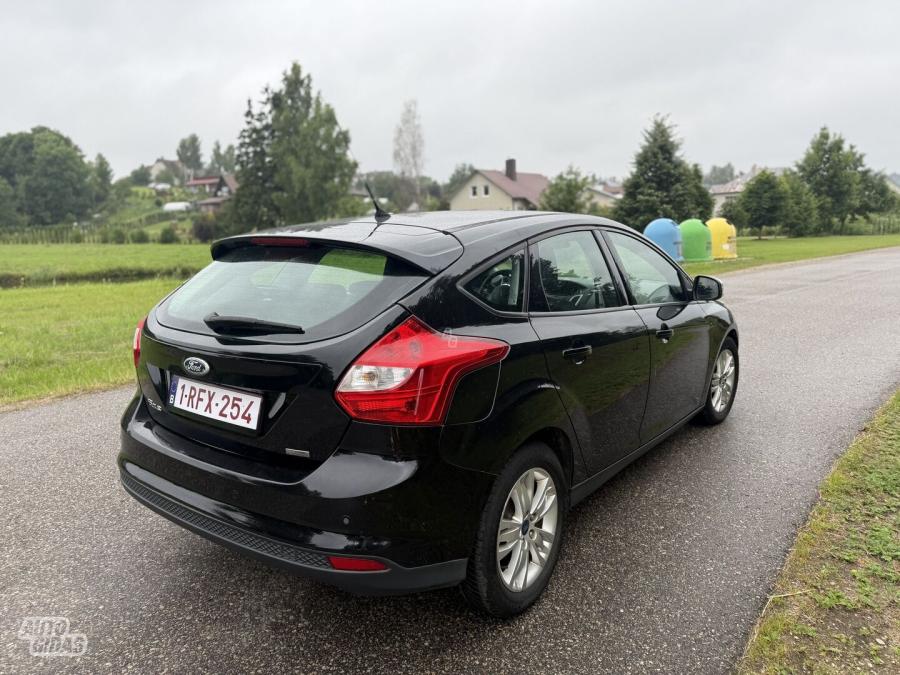 Melns Ford Focus 2013 Utena, ar dzinēja tilpumu 1.60 L un nobraukumu 268 tūkst. km par 3400 €, foto 5 vietnē AUTOMOTO.COM.LV