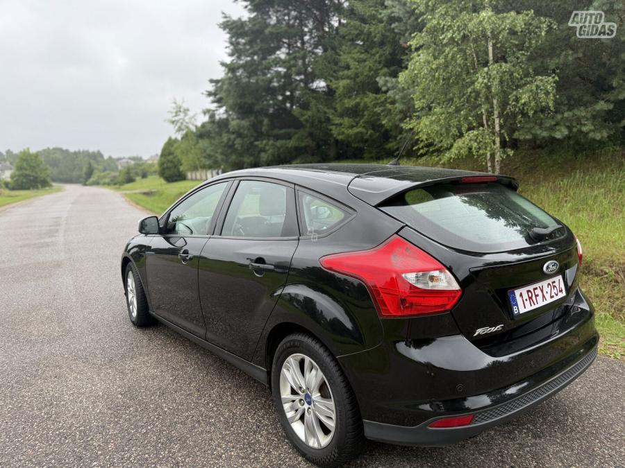 Melns Ford Focus 2013 Utena, ar dzinēja tilpumu 1.60 L un nobraukumu 268 tūkst. km par 3400 €, foto 7 vietnē AUTOMOTO.COM.LV