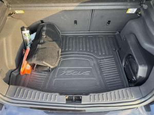 Melns Ford Focus 2013 Šauļi, ar dzinēja tilpumu 1.99 L un nobraukumu 73 tūkst. km par 3300 €, foto 15 vietnē AUTOMOTO.COM.LV