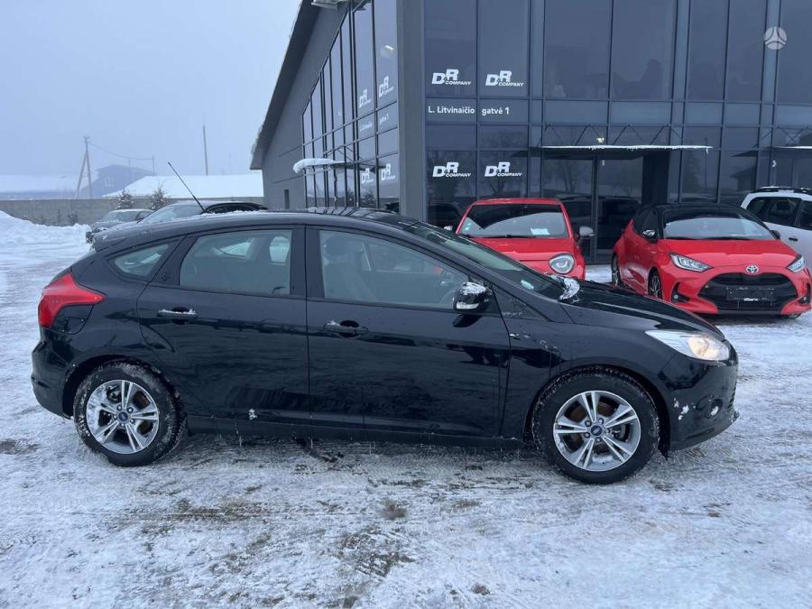 Melns Ford Focus 2014 Tauragė, ar dzinēja tilpumu 1.00 L un nobraukumu 217 tūkst. km par 3500 €, foto 2 vietnē AUTOMOTO.COM.LV