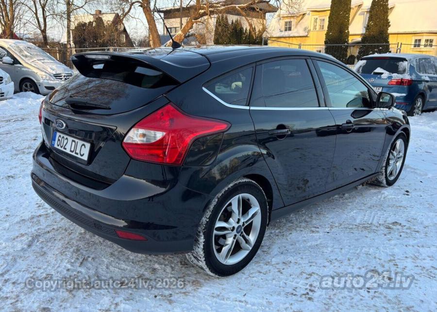 Melns Ford Focus 2014 Pērnava, ar dzinēja tilpumu 1.60 L un nobraukumu 190 tūkst. km par 5490 €, foto 4 vietnē AUTOMOTO.COM.LV