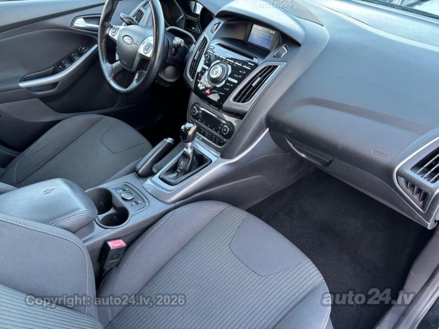 Melns Ford Focus 2014 Pērnava, ar dzinēja tilpumu 1.60 L un nobraukumu 190 tūkst. km par 5490 €, foto 7 vietnē AUTOMOTO.COM.LV