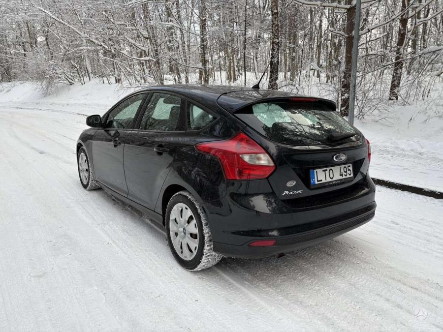 Black Ford Focus 2014 in Vilnius, with an engine capacity of 1.56 L and mileage of 294 thousand km for 2850 €, photo 7 on AUTOMOTO.COM.LV