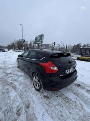 Melns Ford Focus 2014 Kauņa, ar dzinēja tilpumu 1.00 L un nobraukumu 174 tūkst. km par 2250 €, foto 3 vietnē AUTOMOTO.COM.LV
