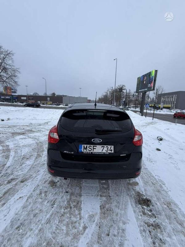 Melns Ford Focus 2014 Kauņa, ar dzinēja tilpumu 1.00 L un nobraukumu 174 tūkst. km par 2250 €, foto 4 vietnē AUTOMOTO.COM.LV
