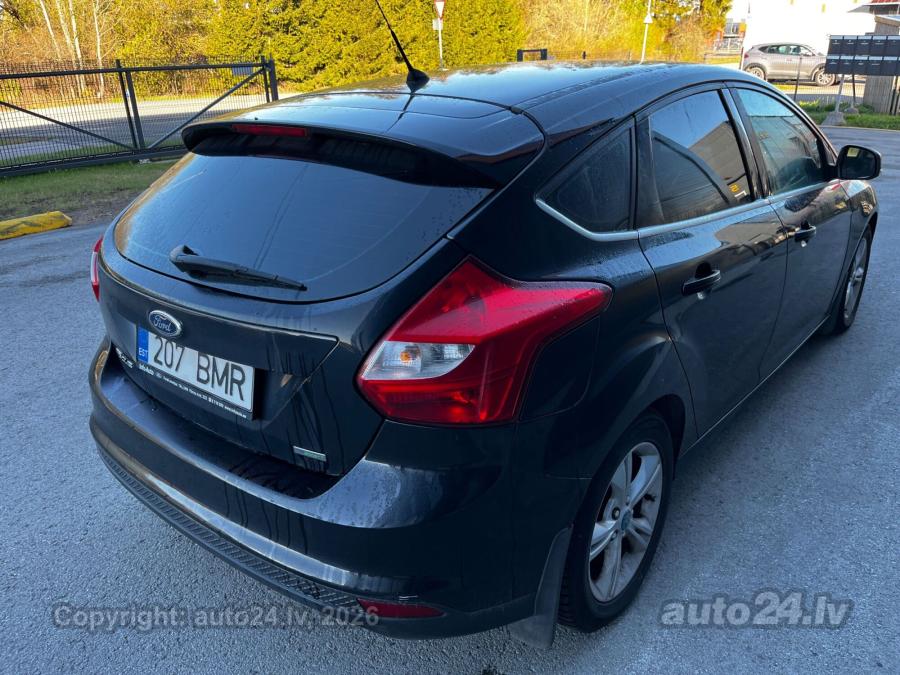 Melns Ford Focus 2014 Tallina, ar dzinēja tilpumu 1.00 L un nobraukumu 216 tūkst. km par 3999 €, foto 5 vietnē AUTOMOTO.COM.LV