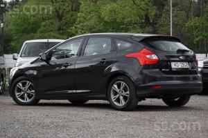 Black Ford Focus 2014 in Riga, with an engine capacity of 1.60 L and mileage of 160 thousand km for 2990 €, photo 4 on AUTOMOTO.COM.LV