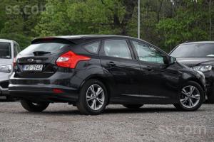 Black Ford Focus 2014 in Riga, with an engine capacity of 1.60 L and mileage of 160 thousand km for 2990 €, photo 5 on AUTOMOTO.COM.LV