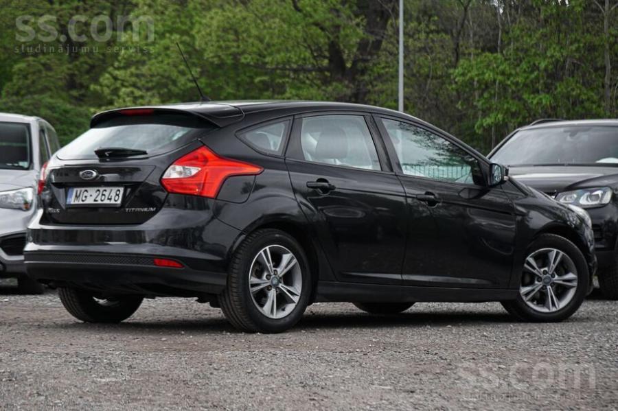 Black Ford Focus 2014 in Riga, with an engine capacity of 1.60 L and mileage of 160 thousand km for 2990 €, photo 5 on AUTOMOTO.COM.LV