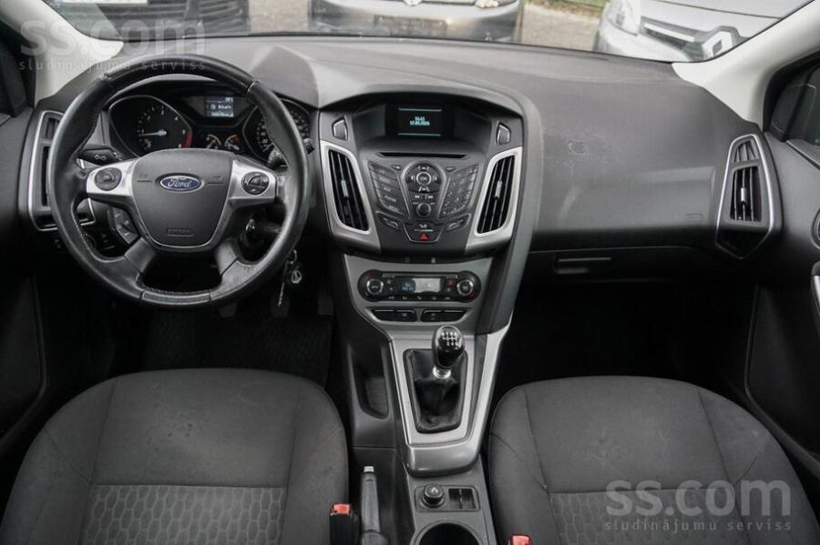 Black Ford Focus 2014 in Riga, with an engine capacity of 1.60 L and mileage of 160 thousand km for 2990 €, photo 9 on AUTOMOTO.COM.LV