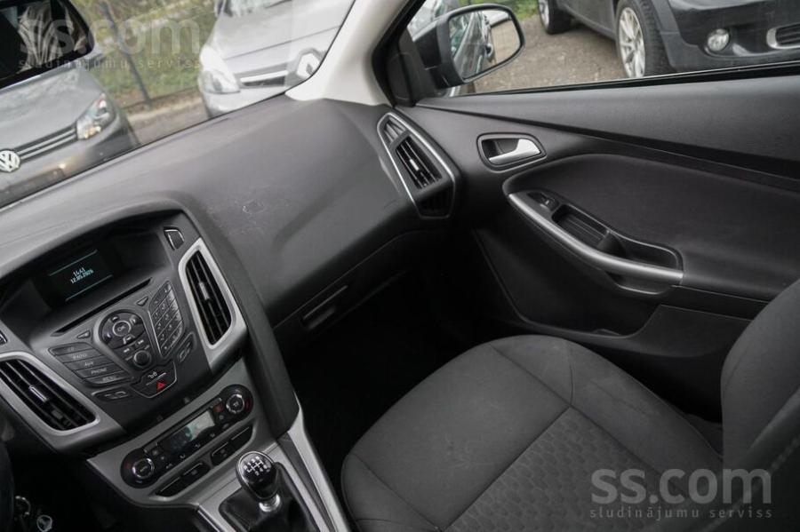 Black Ford Focus 2014 in Riga, with an engine capacity of 1.60 L and mileage of 160 thousand km for 2990 €, photo 10 on AUTOMOTO.COM.LV