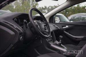 Black Ford Focus 2014 in Riga, with an engine capacity of 1.60 L and mileage of 160 thousand km for 2990 €, photo 11 on AUTOMOTO.COM.LV
