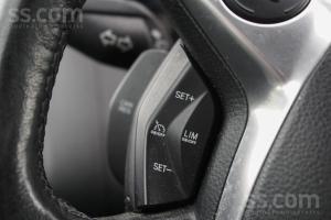 Black Ford Focus 2014 in Riga, with an engine capacity of 1.60 L and mileage of 160 thousand km for 2990 €, photo 12 on AUTOMOTO.COM.LV