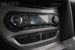 Black Ford Focus 2014 in Riga, with an engine capacity of 1.60 L and mileage of 160 thousand km for 2990 €, photo 15 on AUTOMOTO.COM.LV