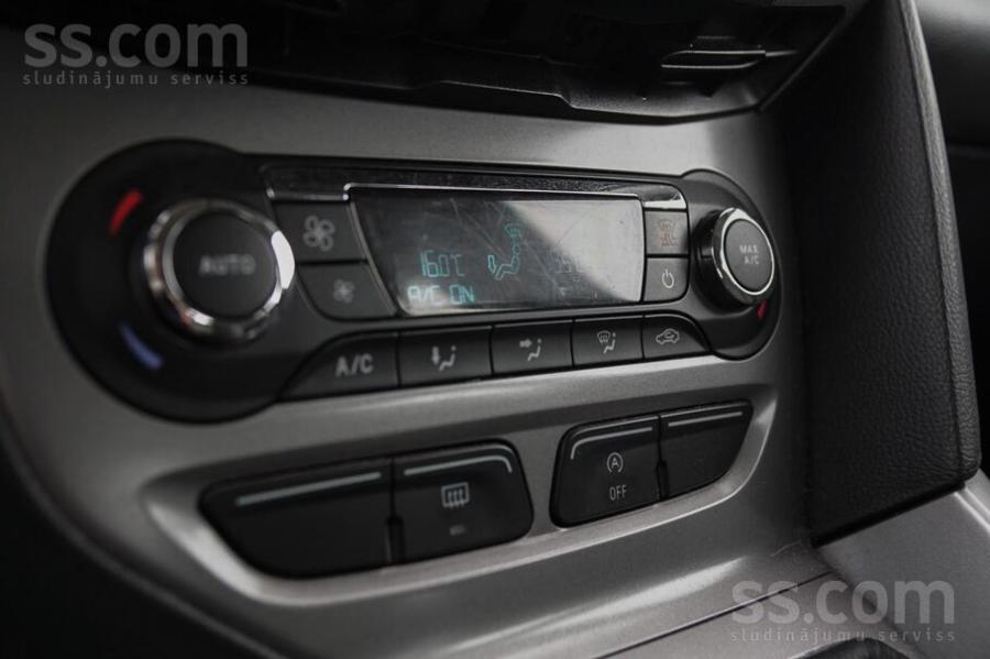 Black Ford Focus 2014 in Riga, with an engine capacity of 1.60 L and mileage of 160 thousand km for 2990 €, photo 15 on AUTOMOTO.COM.LV