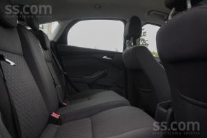 Black Ford Focus 2014 in Riga, with an engine capacity of 1.60 L and mileage of 160 thousand km for 2990 €, photo 16 on AUTOMOTO.COM.LV