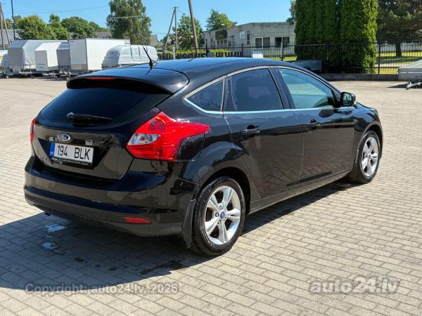 Melns Ford Focus 2014 Pērnava, ar dzinēja tilpumu 1.60 L un nobraukumu 208 tūkst. km par 3400 €, foto 4 vietnē AUTOMOTO.COM.LV
