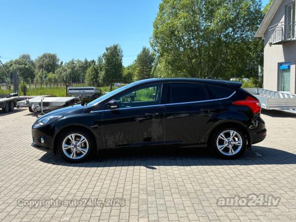 Melns Ford Focus 2014 Pērnava, ar dzinēja tilpumu 1.60 L un nobraukumu 208 tūkst. km par 3400 €, foto 6 vietnē AUTOMOTO.COM.LV