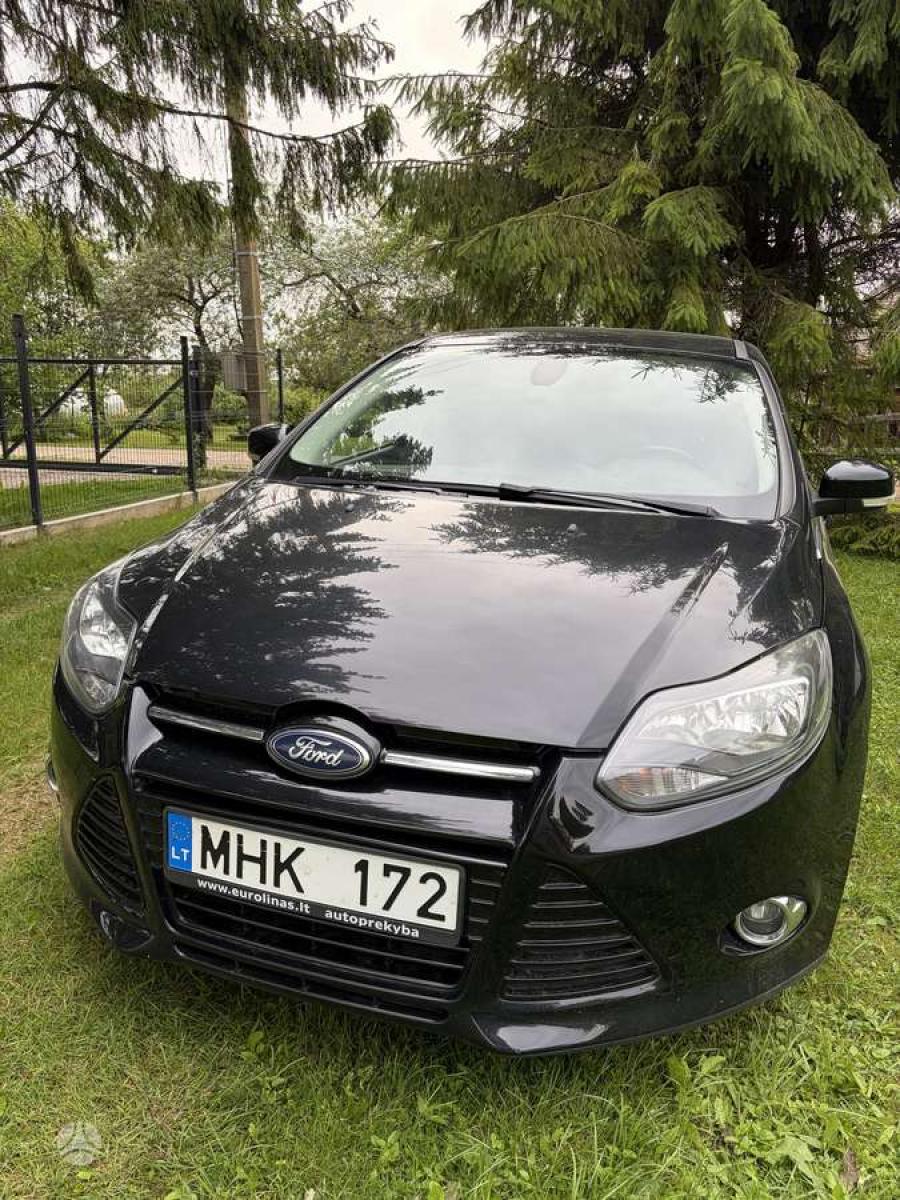 Black Ford Focus 2014 in Kaunas, with an engine capacity of 1.00 L and mileage of 119 thousand km for 3900 €, photo 3 on AUTOMOTO.COM.LV