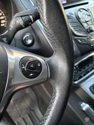Black Ford Focus 2014 in Kaunas, with an engine capacity of 1.00 L and mileage of 119 thousand km for 3900 €, photo 15 on AUTOMOTO.COM.LV