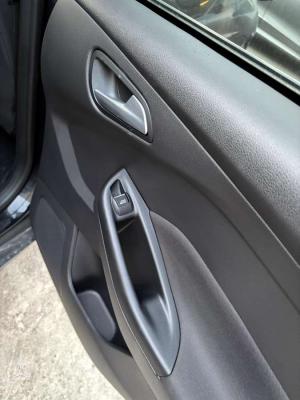 Black Ford Focus 2014 in Kaunas, with an engine capacity of 1.00 L and mileage of 119 thousand km for 3900 €, photo 21 on AUTOMOTO.COM.LV