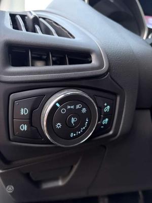 Black Ford Focus 2014 in Kaunas, with an engine capacity of 1.00 L and mileage of 119 thousand km for 3900 €, photo 23 on AUTOMOTO.COM.LV