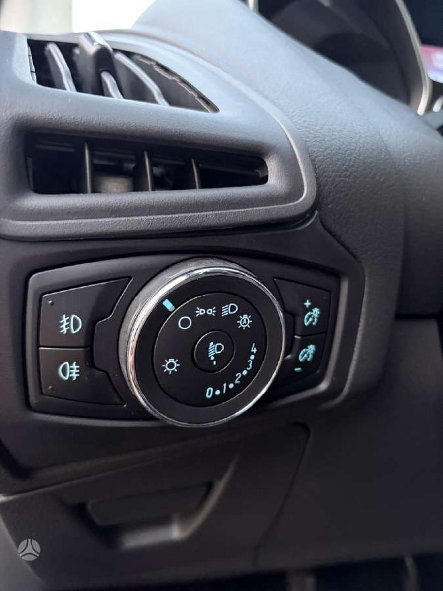 Black Ford Focus 2014 in Kaunas, with an engine capacity of 1.00 L and mileage of 119 thousand km for 3900 €, photo 23 on AUTOMOTO.COM.LV