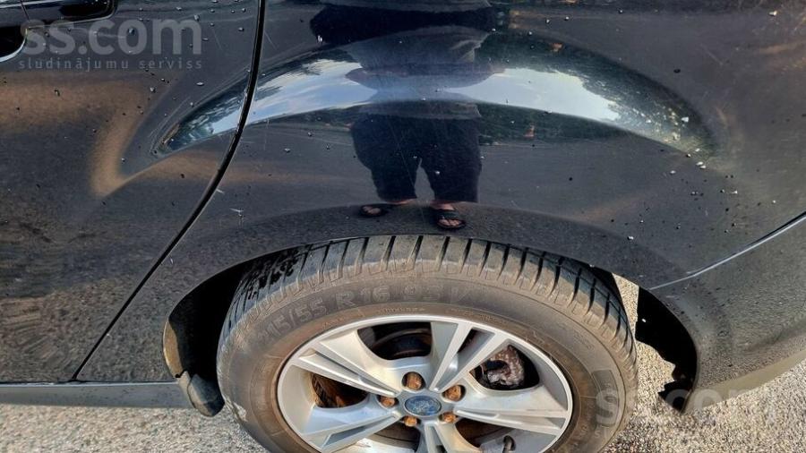 Black Ford Focus 2014 in Cesis, with an engine capacity of 1.60 L and mileage of 161 thousand km for 4200 €, photo 16 on AUTOMOTO.COM.LV