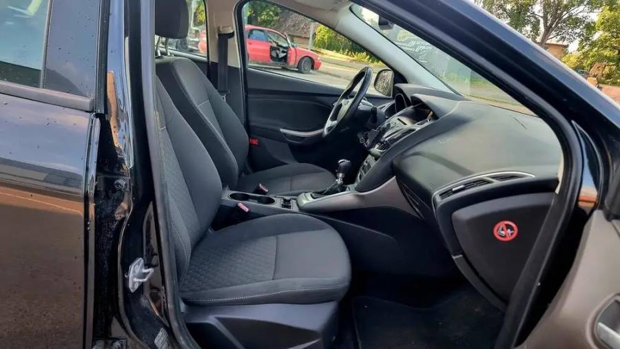 Black Ford Focus 2014 in Cesis, with an engine capacity of 1.60 L and mileage of 161 thousand km for 4200 €, photo 22 on AUTOMOTO.COM.LV