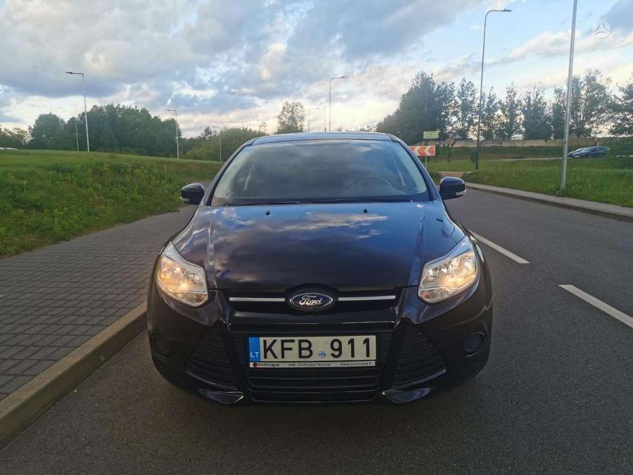 Melns Ford Focus 2014 Viļņa, ar dzinēja tilpumu 1.00 L un nobraukumu 132 tūkst. km par 2700 €, foto 5 vietnē AUTOMOTO.COM.LV