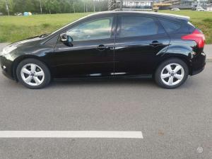 Melns Ford Focus 2014 Viļņa, ar dzinēja tilpumu 1.00 L un nobraukumu 132 tūkst. km par 2700 €, foto 11 vietnē AUTOMOTO.COM.LV