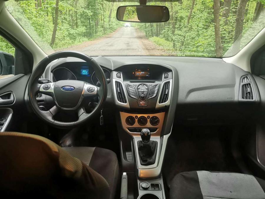 Melns Ford Focus 2014 Viļņa, ar dzinēja tilpumu 1.00 L un nobraukumu 132 tūkst. km par 2700 €, foto 14 vietnē AUTOMOTO.COM.LV