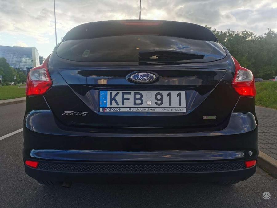 Melns Ford Focus 2014 Viļņa, ar dzinēja tilpumu 1.00 L un nobraukumu 132 tūkst. km par 2700 €, foto 16 vietnē AUTOMOTO.COM.LV