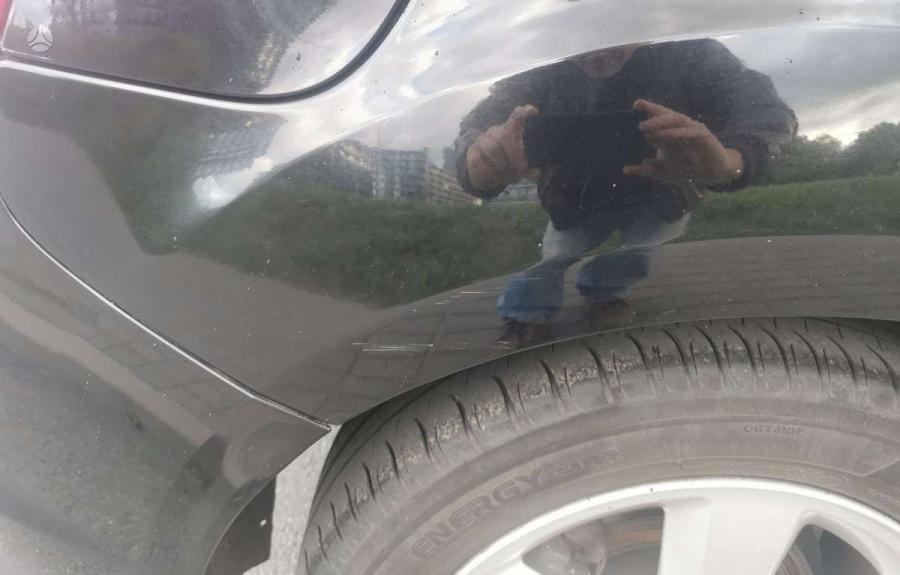 Melns Ford Focus 2014 Viļņa, ar dzinēja tilpumu 1.00 L un nobraukumu 132 tūkst. km par 2700 €, foto 21 vietnē AUTOMOTO.COM.LV