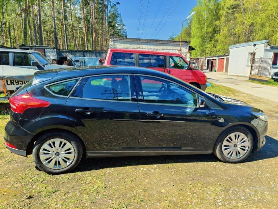 Black Ford Focus 2015 in Riga, with an engine capacity of 1.60 L and mileage of 169 thousand km for 5000 €, photo 2 on AUTOMOTO.COM.LV