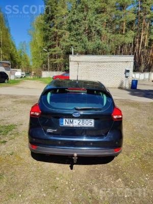 Black Ford Focus 2015 in Riga, with an engine capacity of 1.60 L and mileage of 169 thousand km for 5000 €, photo 4 on AUTOMOTO.COM.LV