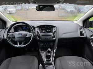Melns Ford Focus 2015 Limbaži, ar dzinēja tilpumu 1.00 L un nobraukumu 72 tūkst. km par 5950 €, foto 13 vietnē AUTOMOTO.COM.LV