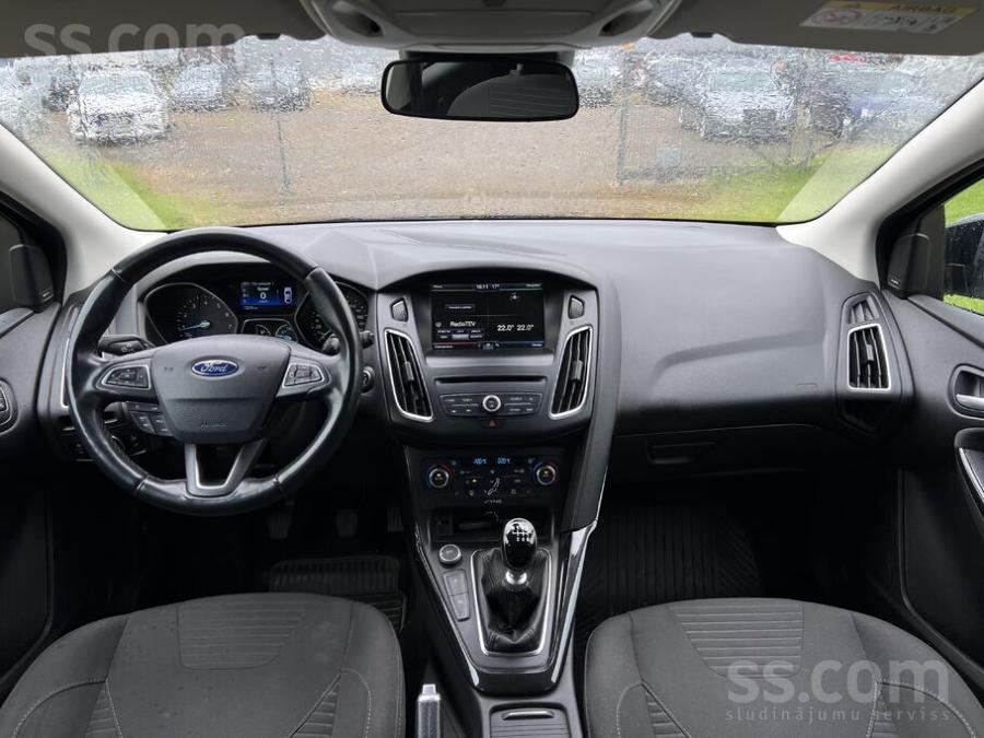Melns Ford Focus 2015 Limbaži, ar dzinēja tilpumu 1.00 L un nobraukumu 72 tūkst. km par 5950 €, foto 13 vietnē AUTOMOTO.COM.LV