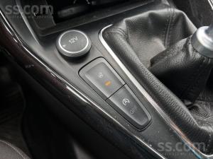 Melns Ford Focus 2015 Limbaži, ar dzinēja tilpumu 1.00 L un nobraukumu 72 tūkst. km par 5950 €, foto 18 vietnē AUTOMOTO.COM.LV