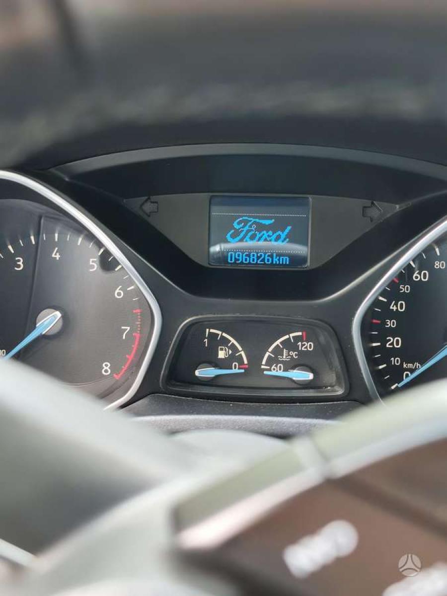 Melns Ford Focus 2015 Kauņa, ar dzinēja tilpumu 1.00 L un nobraukumu 97 tūkst. km par 4700 €, foto 3 vietnē AUTOMOTO.COM.LV