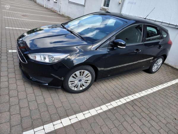 Melns Ford Focus 2015 Kauņa, ar dzinēja tilpumu 1.00 L un nobraukumu 97 tūkst. km par 4700 €, foto 7 vietnē AUTOMOTO.COM.LV