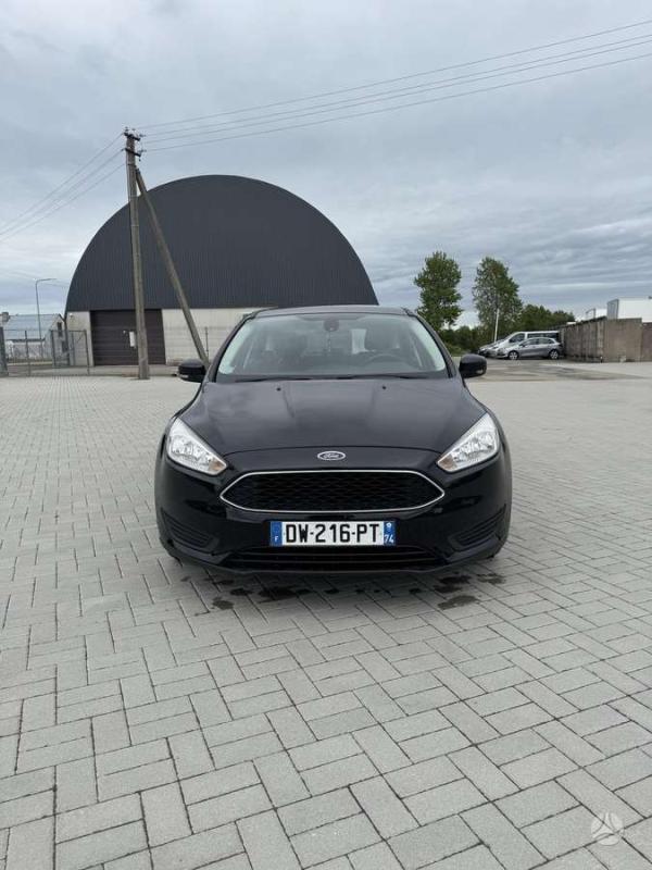 Melns Ford Focus 2015 Tauragė, ar dzinēja tilpumu 1.00 L un nobraukumu 173 tūkst. km par 3100 €, foto 1 vietnē AUTOMOTO.COM.LV