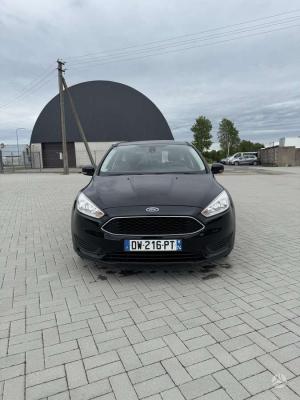 Melns Ford Focus 2015 Tauragė, ar dzinēja tilpumu 1.00 L un nobraukumu 173 tūkst. km par 3100 €, foto  vietnē AUTOMOTO.COM.LV