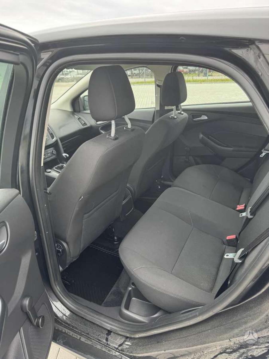 Black Ford Focus 2015 in Taurage, with an engine capacity of 1.00 L and mileage of 173 thousand km for 3100 €, photo 11 on AUTOMOTO.COM.LV