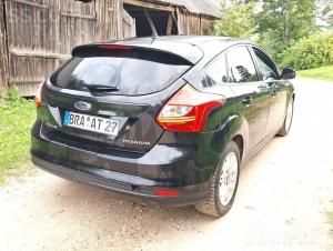 Black Ford Focus 2015 in Cesis, with an engine capacity of 1.60 L and mileage of 185 thousand km for 600 €, photo 3 on AUTOMOTO.COM.LV