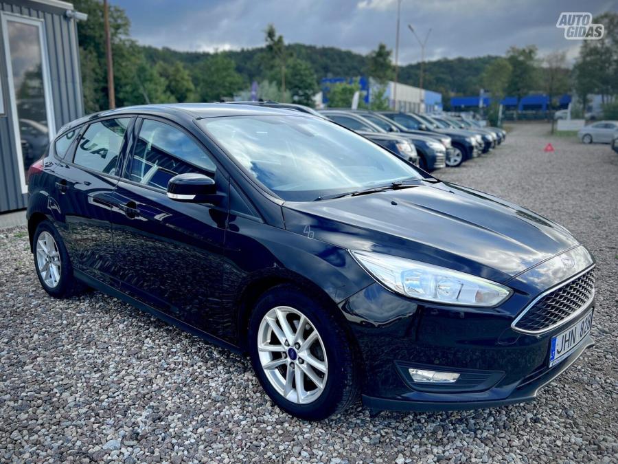 Black Ford Focus 2016 in Kaunas, with an engine capacity of 1.00 L and mileage of 142 thousand km for 5499 €, photo 6 on AUTOMOTO.COM.LV
